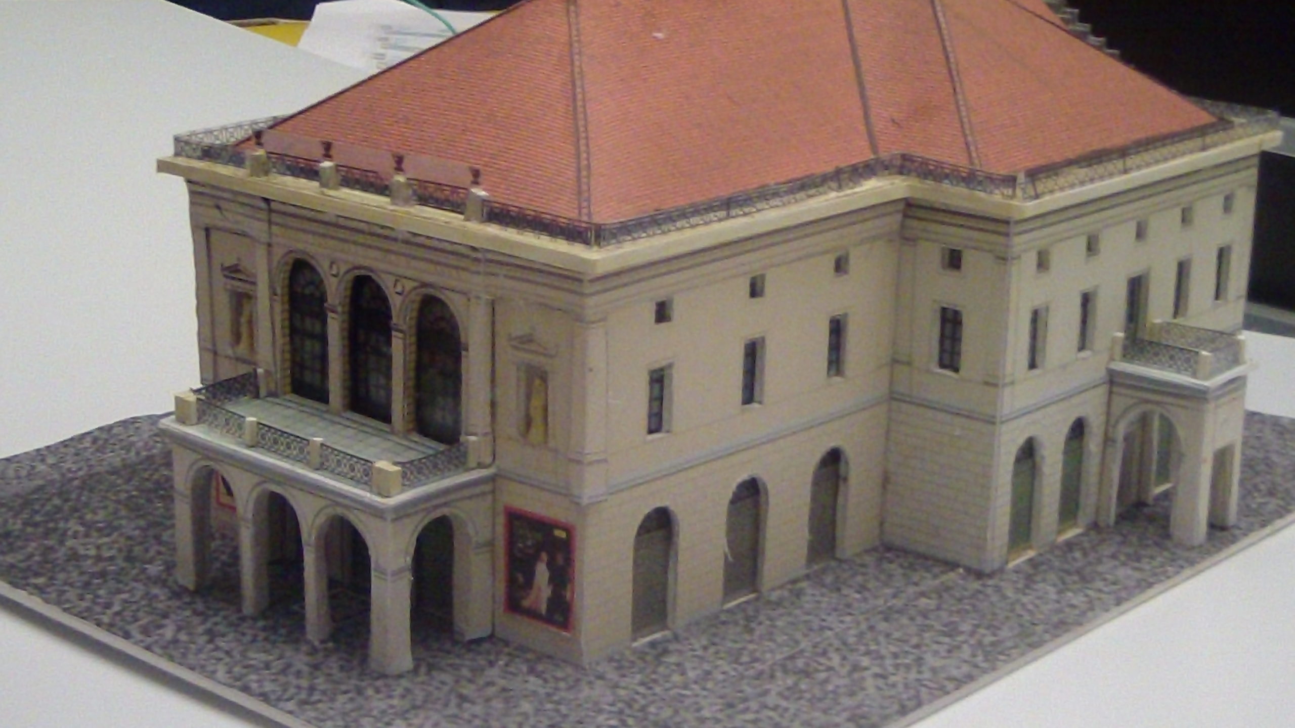 Assembly of Paper / Cardboard buildings kits